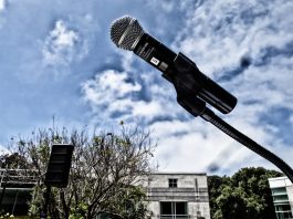 Wireless microphone basics - How does it work?